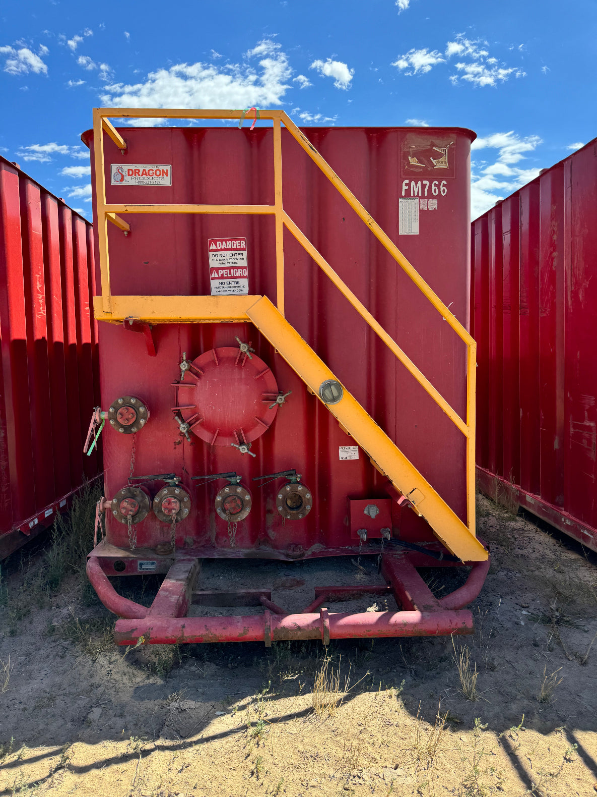 Dragon Flat Roof Frac Tank (FM766) – Used Frac Tanks