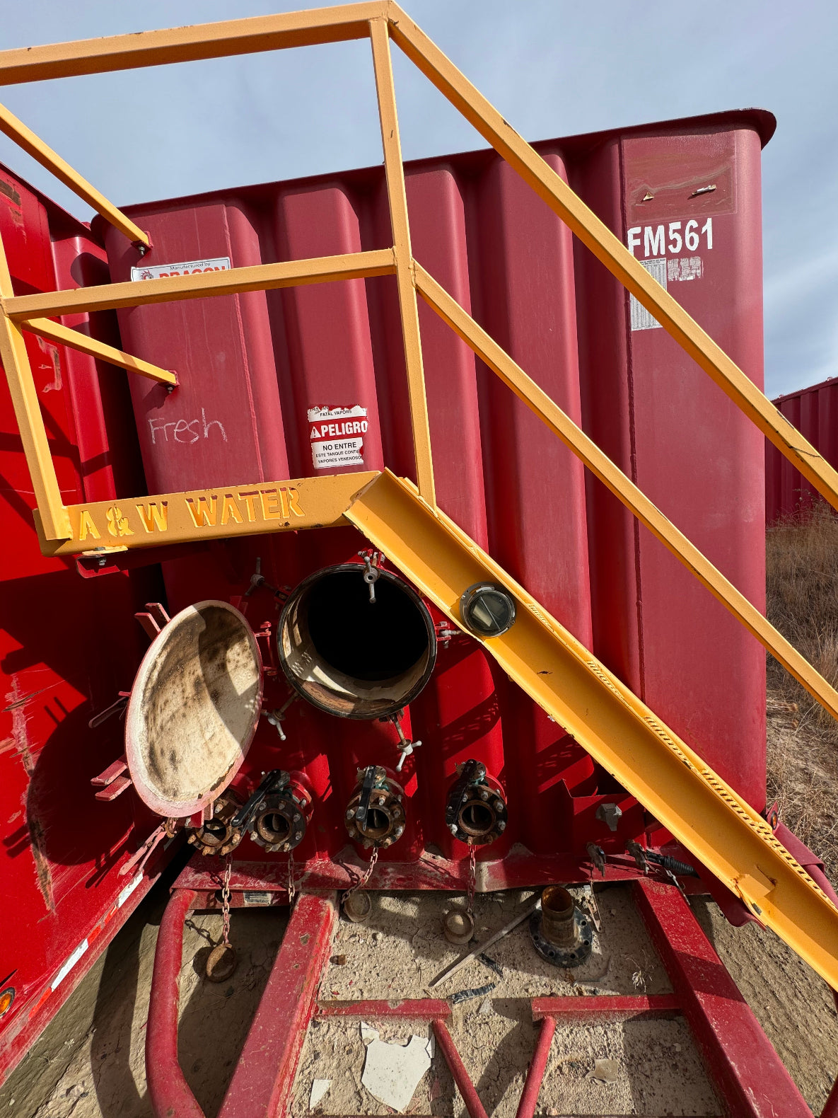 Dragon Flat Roof Frac Tank with Internal Manifold *RED* (21,000 gal ...